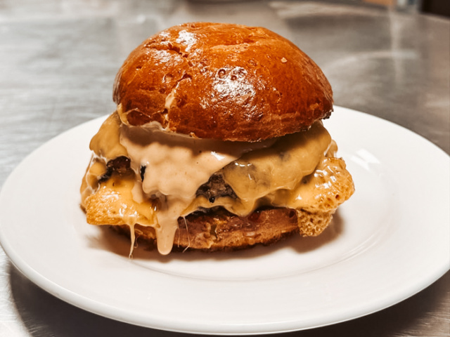 Bon Burger Amsterdam // Your Little Black Book